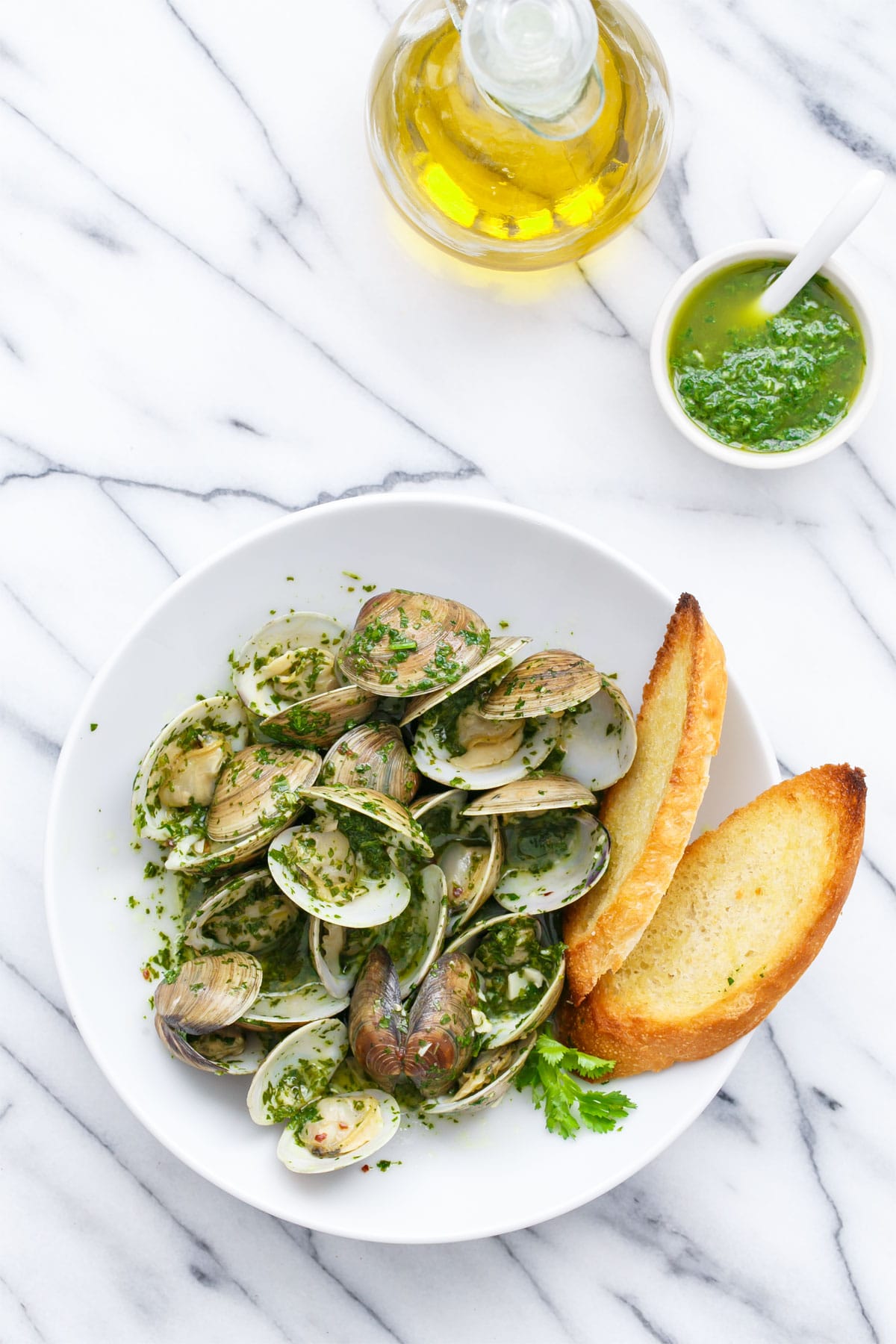 Mojo Clams (Steamed Clams with Green Mojo Sauce) | Love and Olive Oil