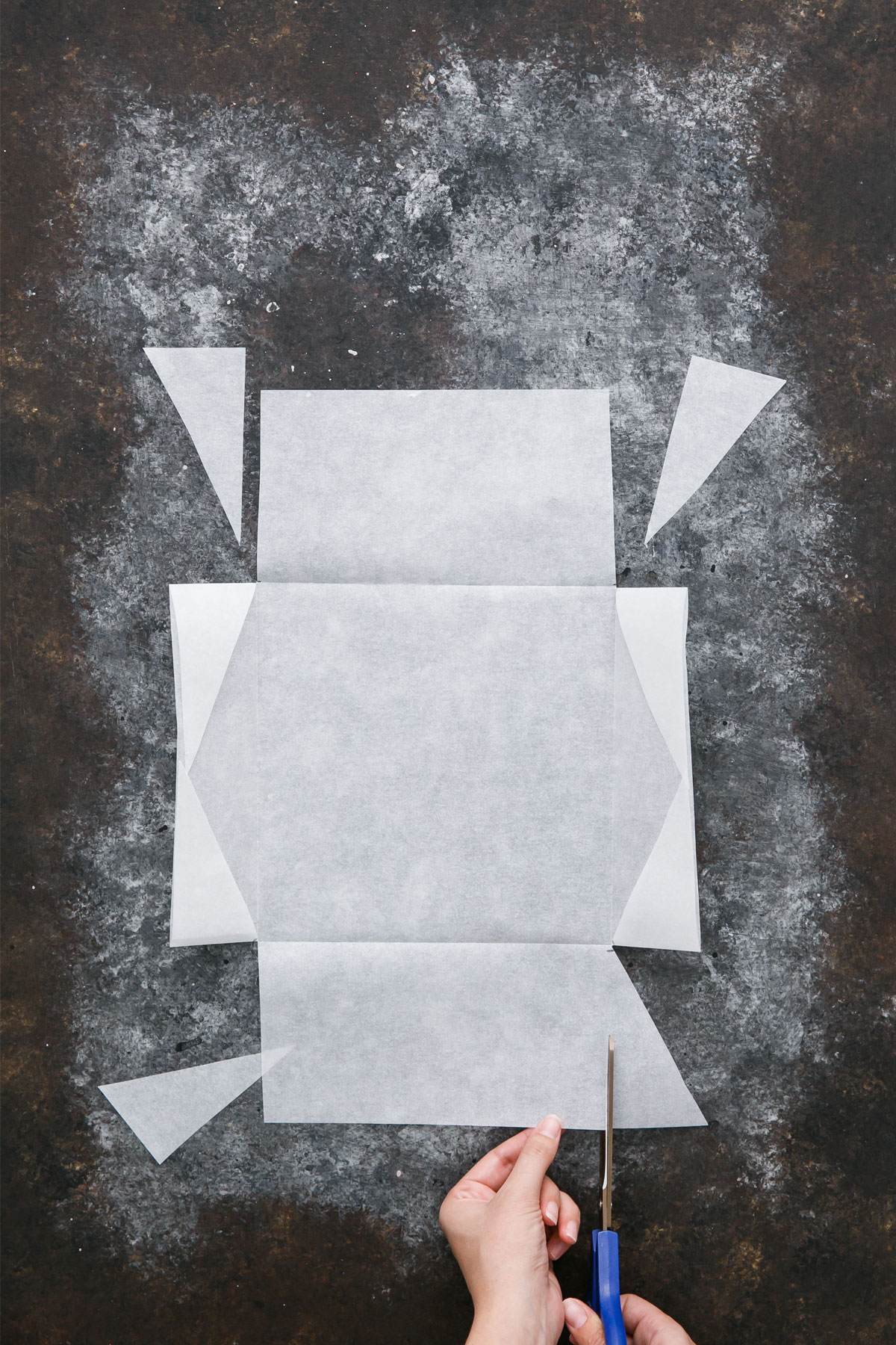 Kitchen Basics: Lining a Square Pan with Parchment Paper (2 Ways ...