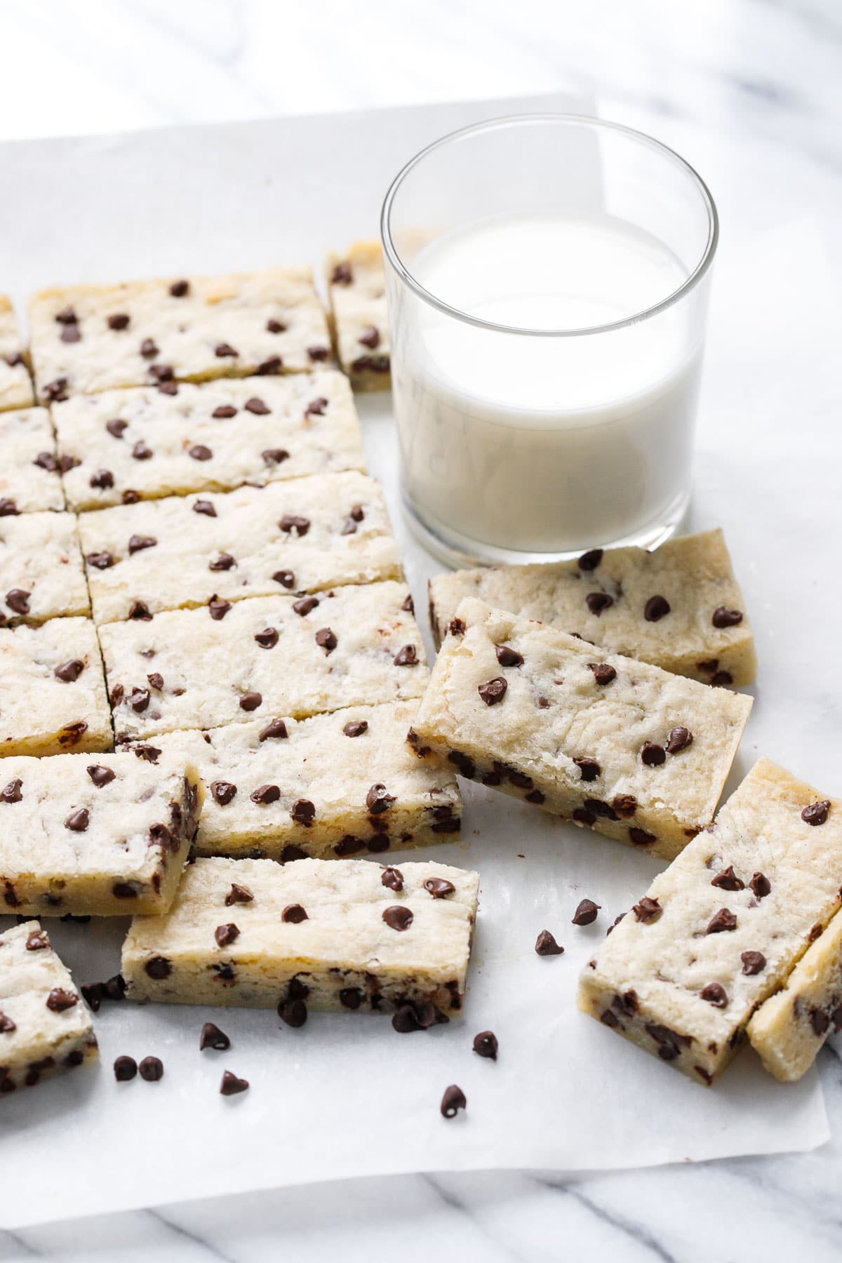Chocolate Chip Shortbread Cookie Bars | Love and Olive Oil